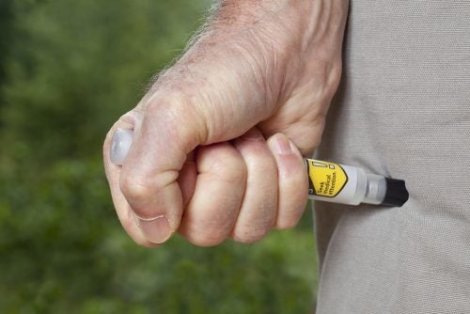 Epinephrine: When and How to Administer It - Step To Health