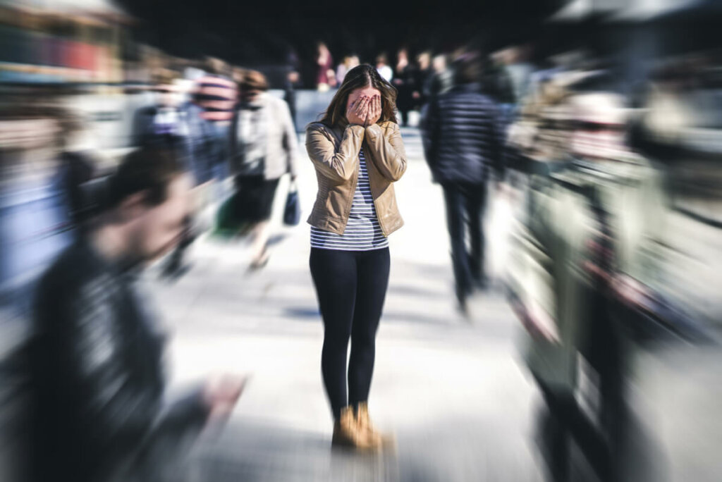 What Are the Symptoms of Agoraphobia? - Step To Health